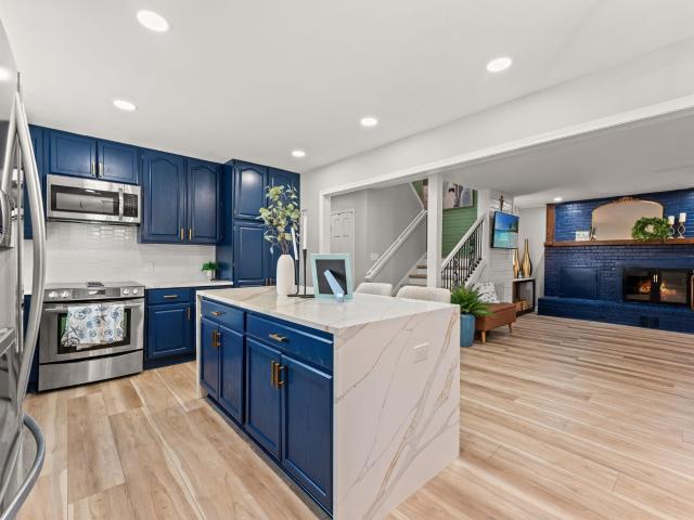 1314 Holly Dr