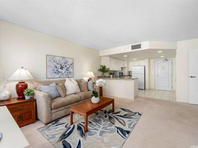 1314 Kalakaua Ave Apt 406, Honolulu, HI 96826