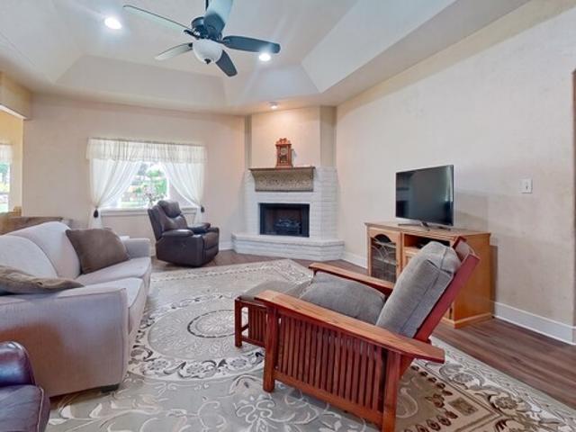 1314 Paragon Pl
