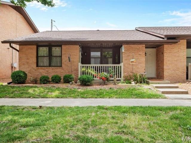 1314 Pine St Apt 1, Highland, IL 62249