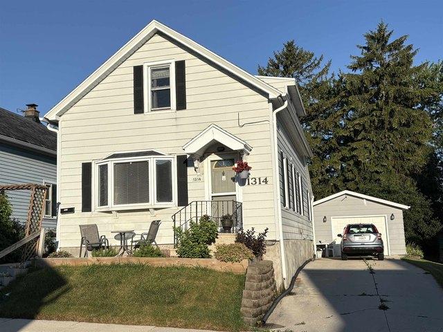 1314 S 24th St, Sheboygan, WI 53081