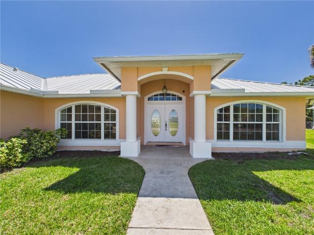 1314 Schumann Dr, Sebastian, FL 32958 | MLS #296712