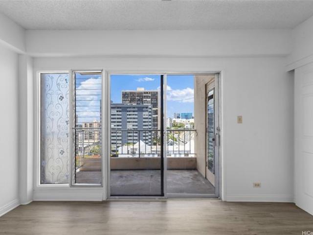 1314 Victoria St Apt 803, Honolulu, HI 96814