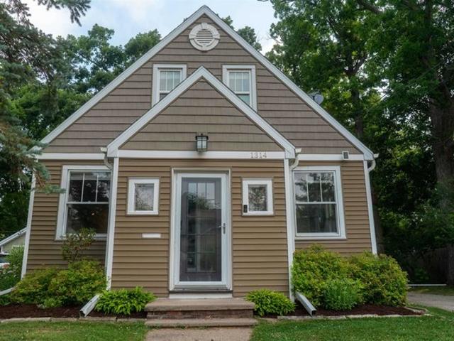 1314 W Pine St, Appleton, WI 54914
