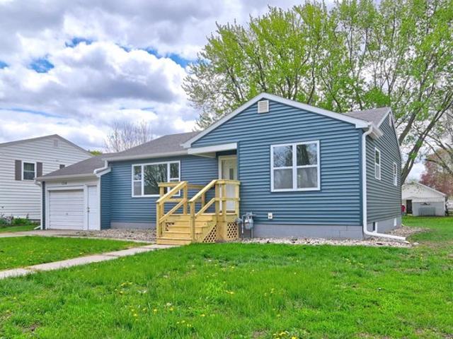 1314 4th Ave N, Estherville, IA 51334