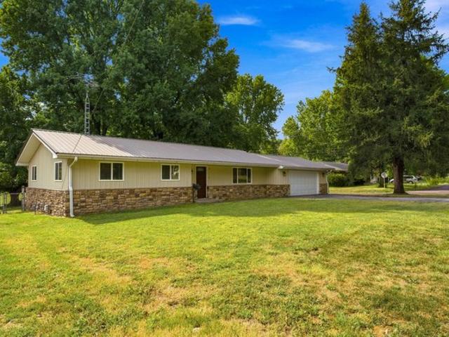 1314 7th St, Monett, MO 65708