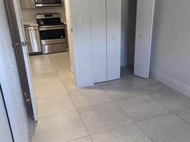 13150 E Memorial Hwy Unit #121, North Miami, FL 33161
