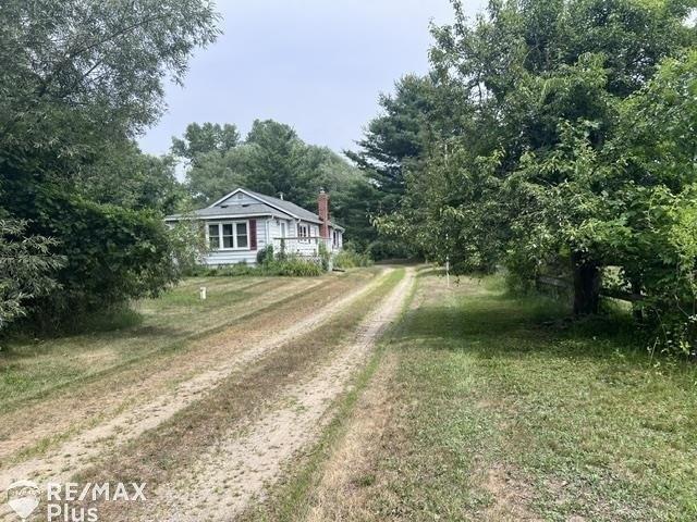 13152 Washburn Rd, Otter Lake, MI 48464
