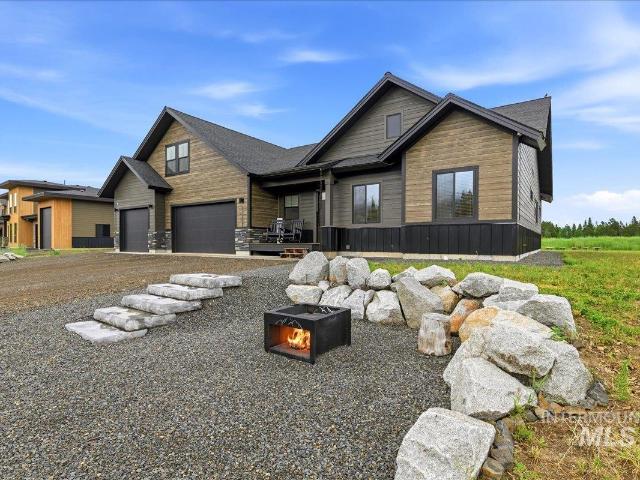 13152 Hawks Bay Rd