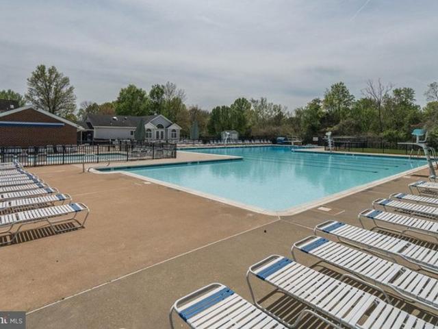 13159 Ladybank Ln, Herndon, VA 20171