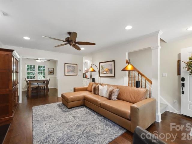 1315 Mistletoe Ridge Place NW