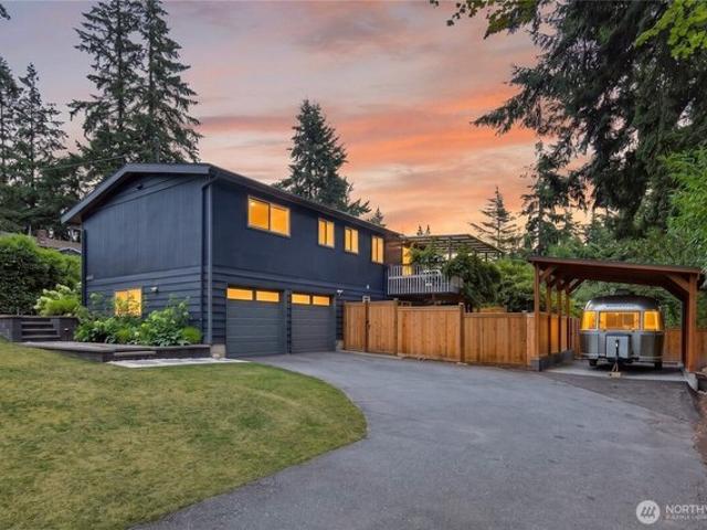 1315 N 167th St, Shoreline, WA 98133