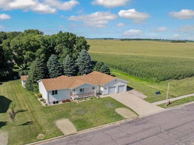 1315 Adams Ave, Fairmont, MN 56031