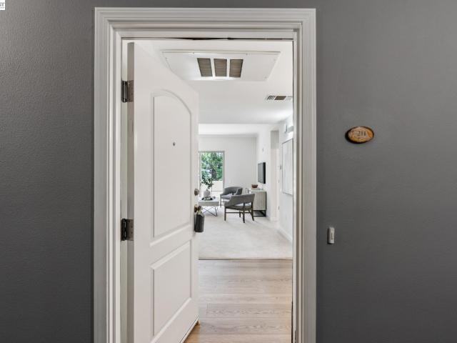 1315 Alma Ave 211