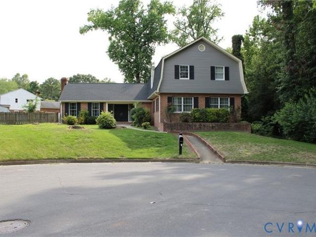 1315 Appomattox Dr, Colonial Heights, VA 23834