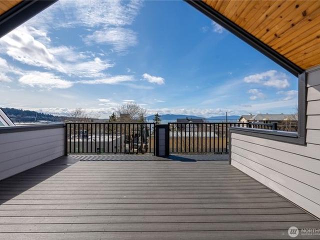 1315 Astor St, Bellingham, WA 98225