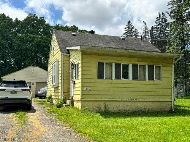1315 Crumrine St, Youngstown, OH 44505