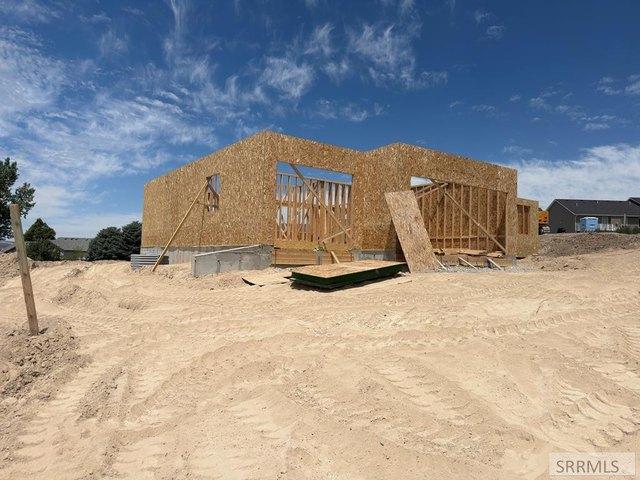 1315 Falcon Ridge Dr, Pocatello, ID 83201