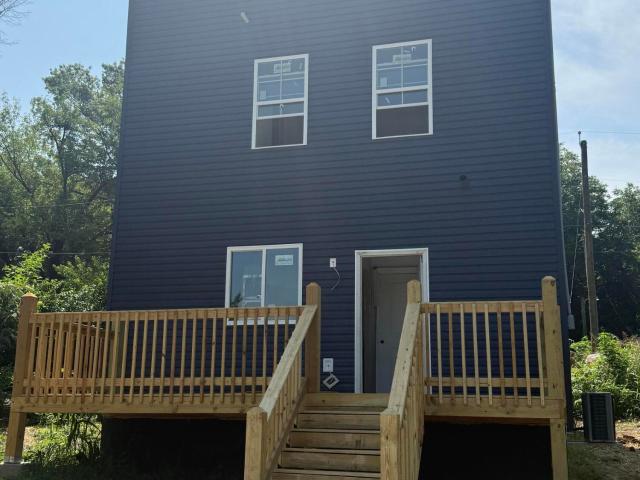 1315 Iredell Ave