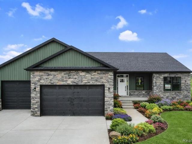 1315 Park Ridge Pointe, Grand Blanc, MI 48439