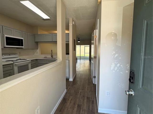 1315 Standridge Dr, Wesley Chapel, FL 33543 | MLS #TB8491 | Compass