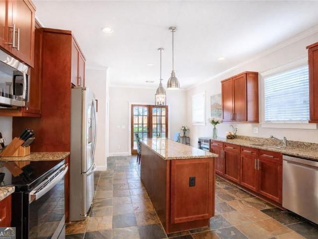 1315 Sylvan Circle NE