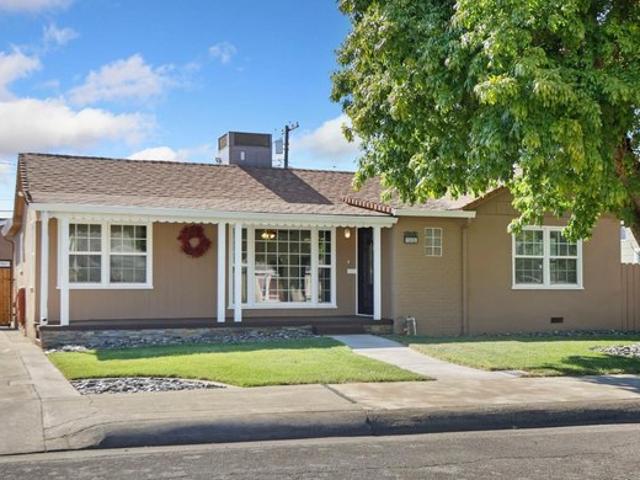 1315 S Lee Ave, Lodi, CA 95240