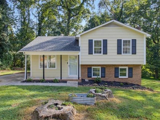 1315 Yardley Ter, Winston Salem, NC 27105