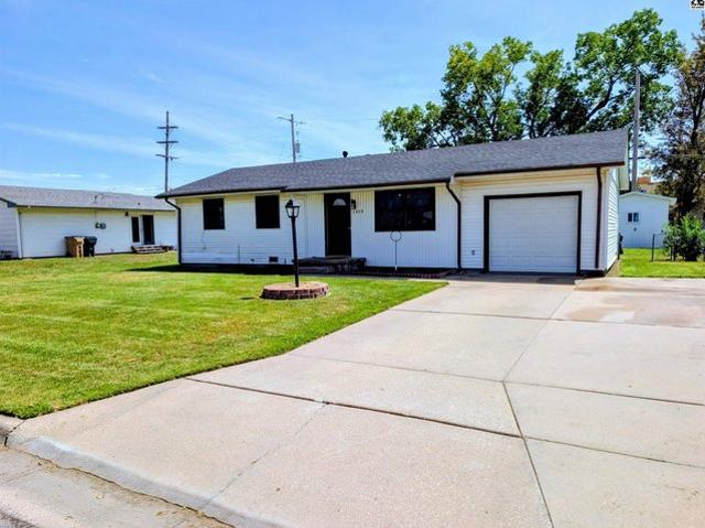 1315 13th Ter, Hutchinson, KS 67501