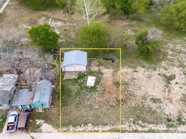 1315 3rd St N, Kerrville, TX 78028