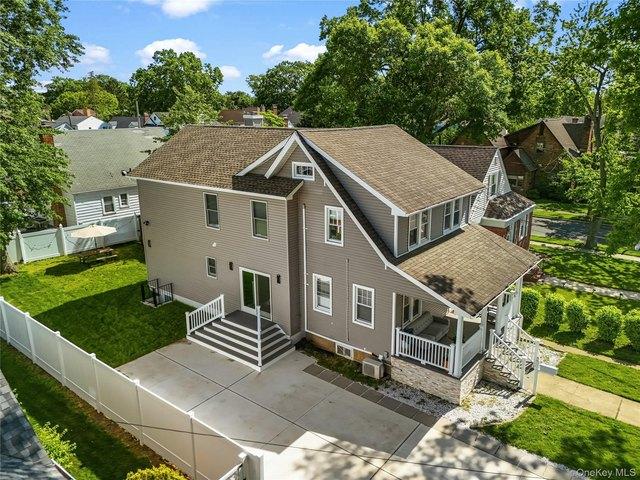 1315 6th Ave, New Hyde Park, NY 11040