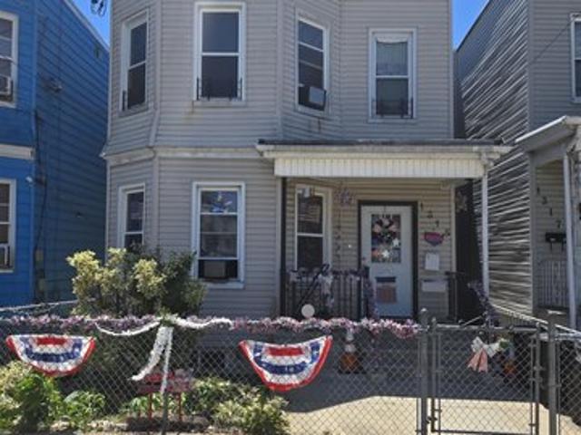 1315 9th St, North Bergen, NJ 07047