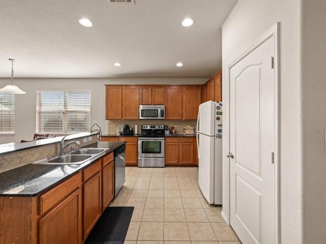 13160 Larks View Point