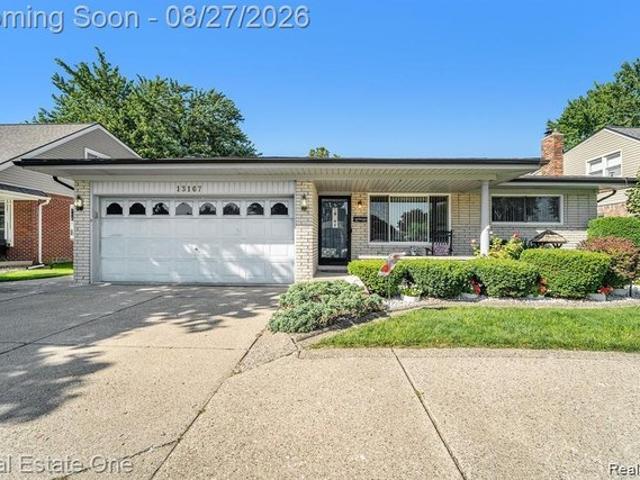 13167 Kozak Dr, Sterling Heights, MI 48312