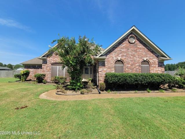 13165 Coldwater Dr, Olive Branch, MS 38654