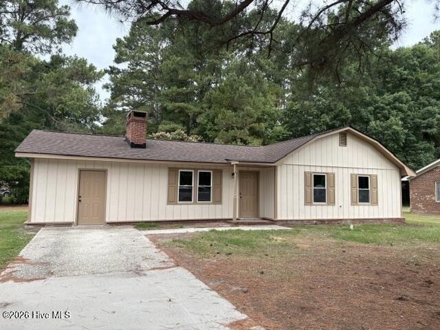 1316 Manchester Rd, Kinston, NC 28504