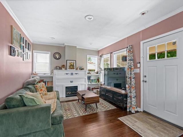 1316 E 62ND Street