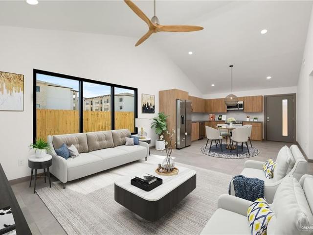 1316 E Hibiscus