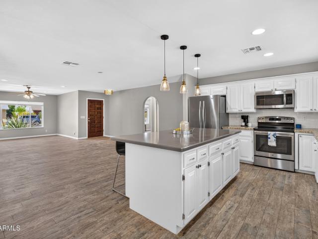 1316 e woodman drive