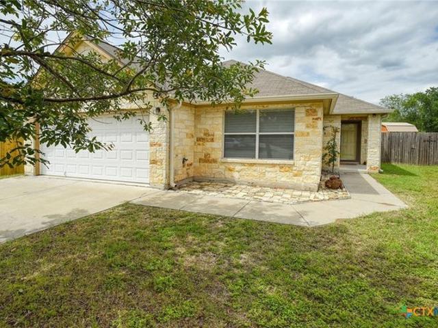 1316 Fern Ct, Gonzales, TX 78629