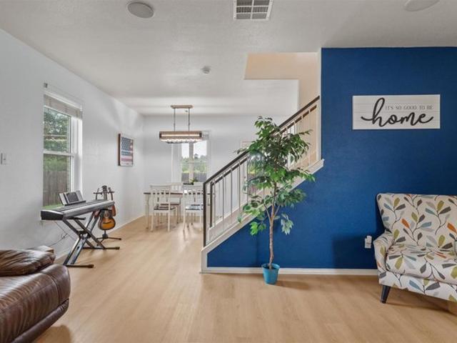 1316 Hensley Dr, Leander, TX 78641