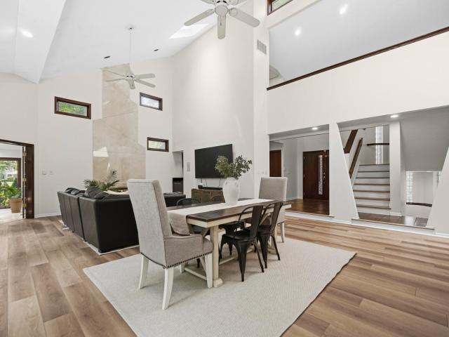 1316 Inverness Lane