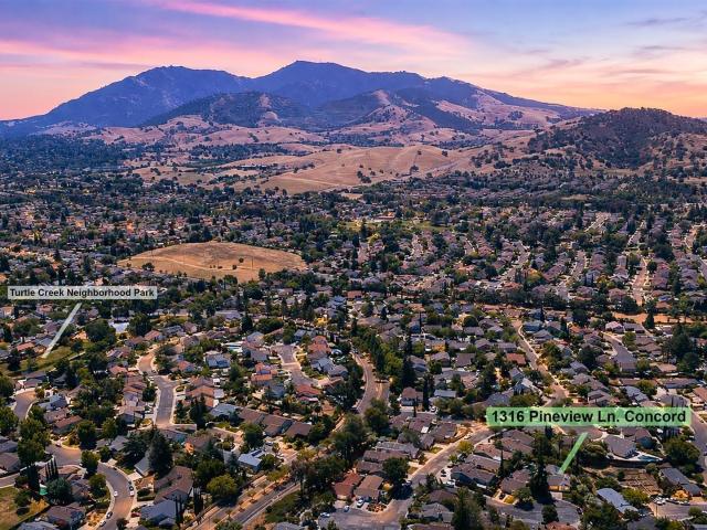 1316 Pineview Ln