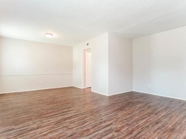 1316 Royal Oak Drive