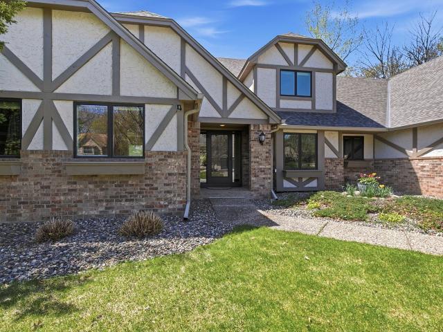 1316 Summit Oaks Drive
