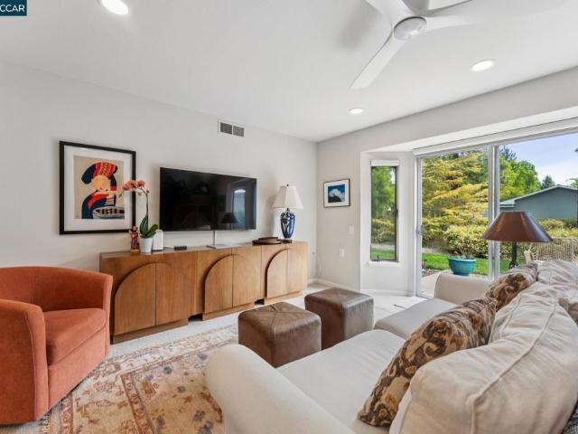 1316 Singingwood Court 4