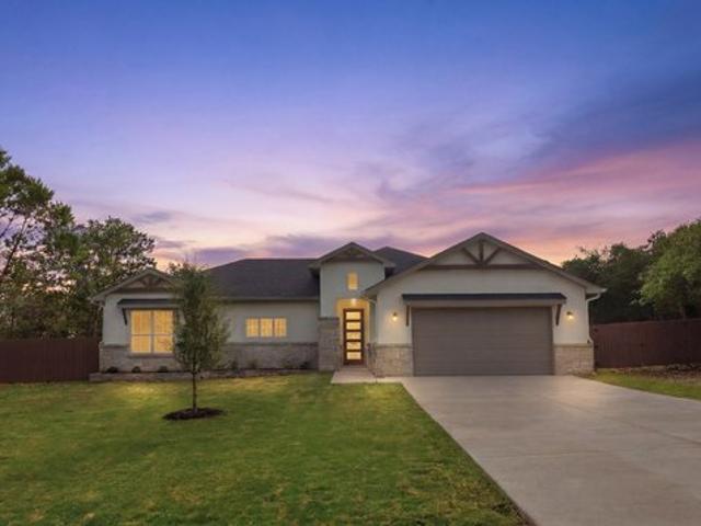 1316 Spruce Ln, Fischer, TX 78623