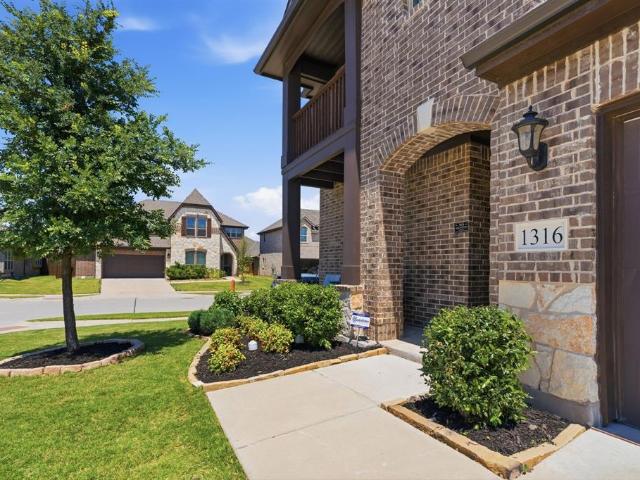 1316 Tree Shadow Lane