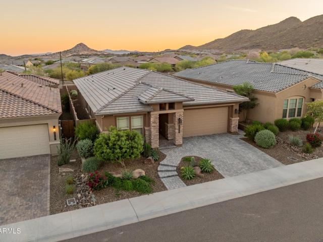 13173 W Horsetail Trl, Peoria, AZ 85383 | MLS #7013 | Compass