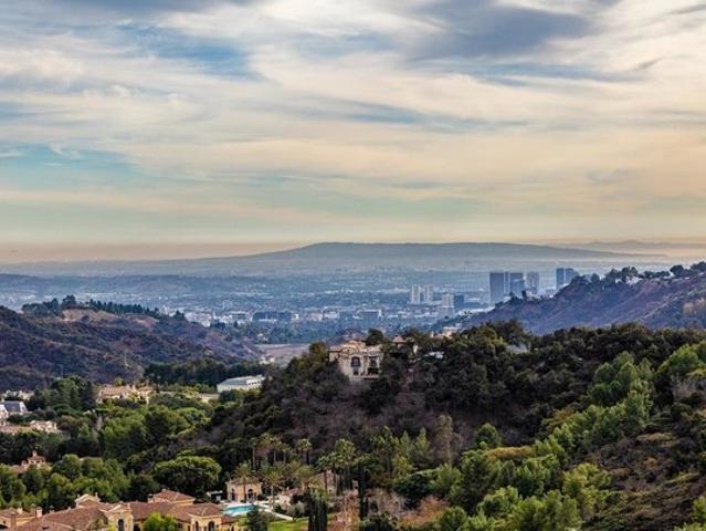 13170 Mulholland Dr, Beverly Hills, CA 90210